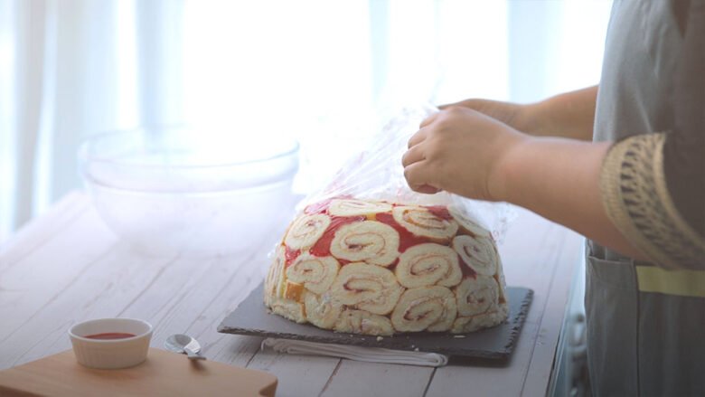 Swiss Roll Ice Cream Cake | Bombe Cake | Dome Ice Cream cake ...
